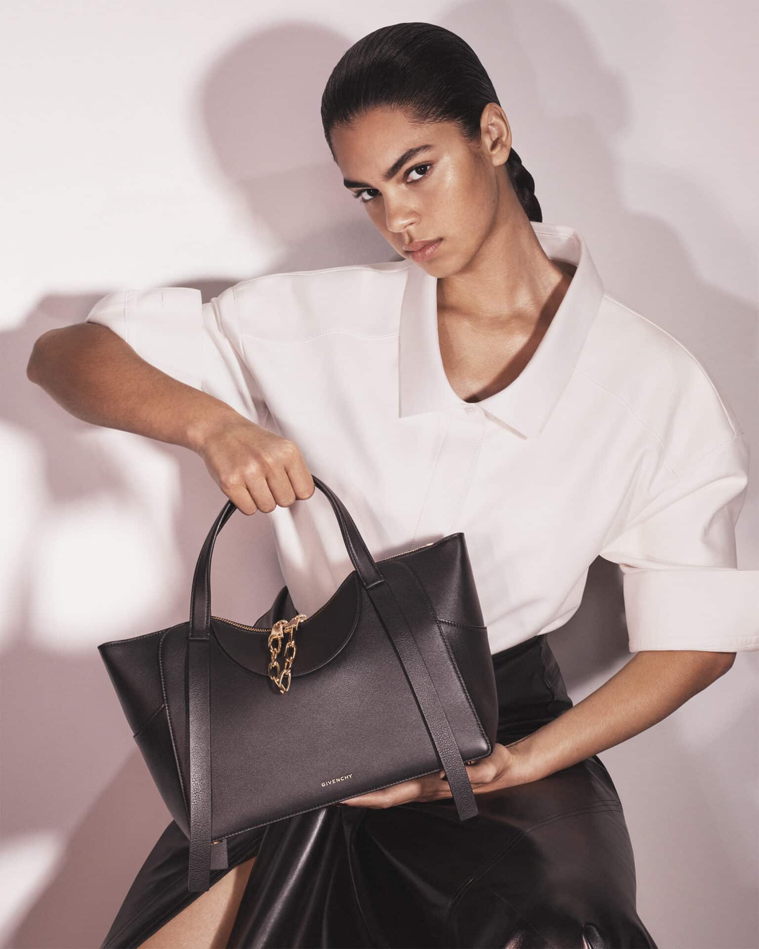 Givenchy launches “The Snatch”, the new iconic bag designed by Sarah ...
